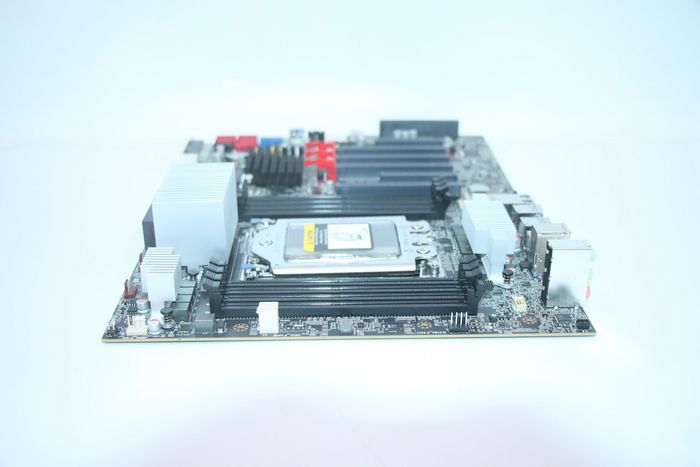 5B20X58762, Lenovo Motherboard for ThinkStation P620, supports AMD ...